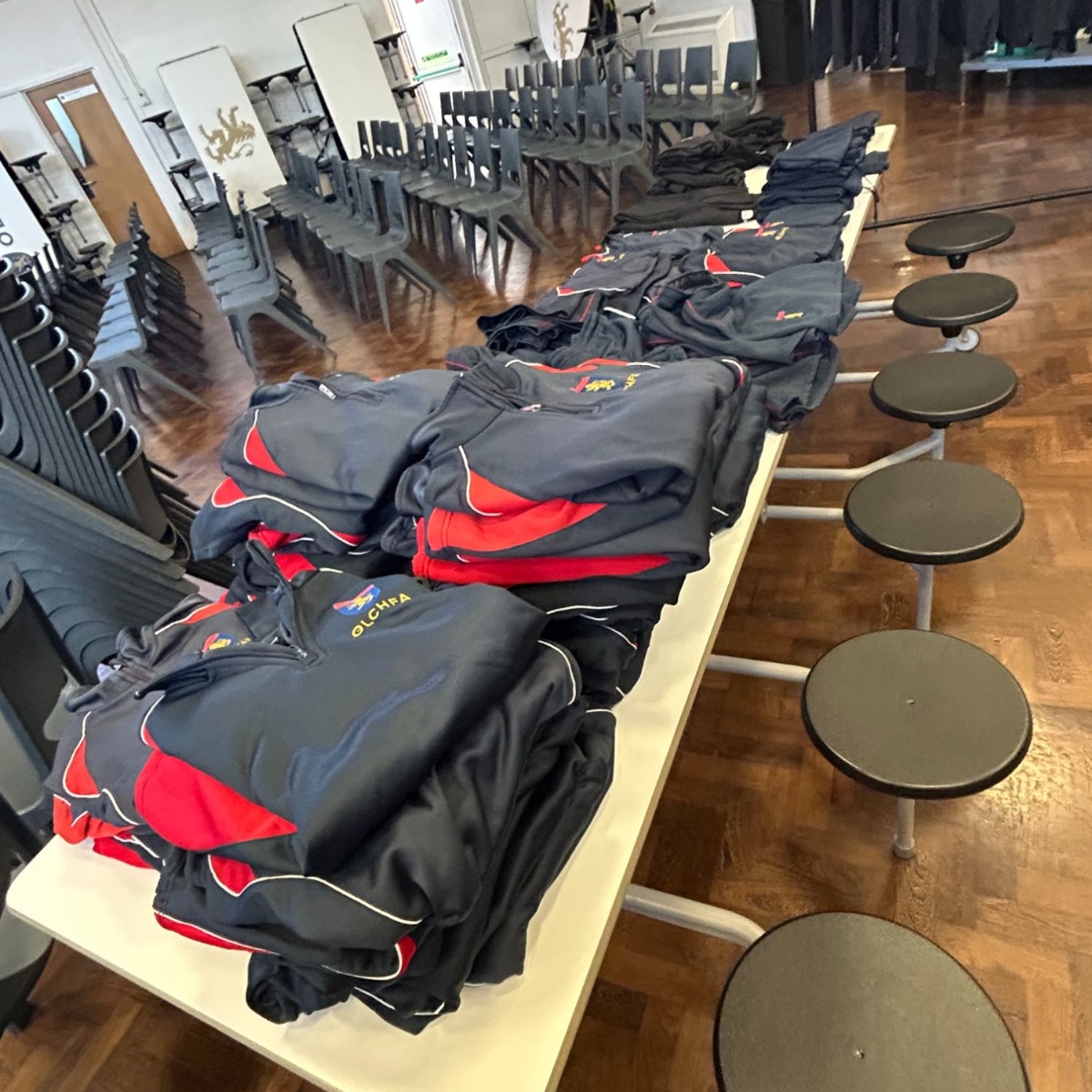 Olchfa - Year 6 Pre-Loved Uniform Event